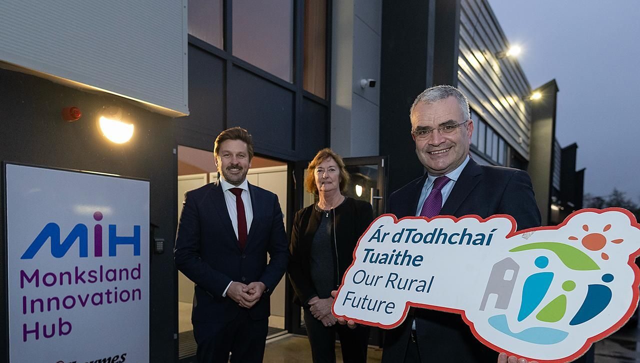 Key Milestone reached as Minister Calleary announces onboarding of the 400th Connected Hub ...